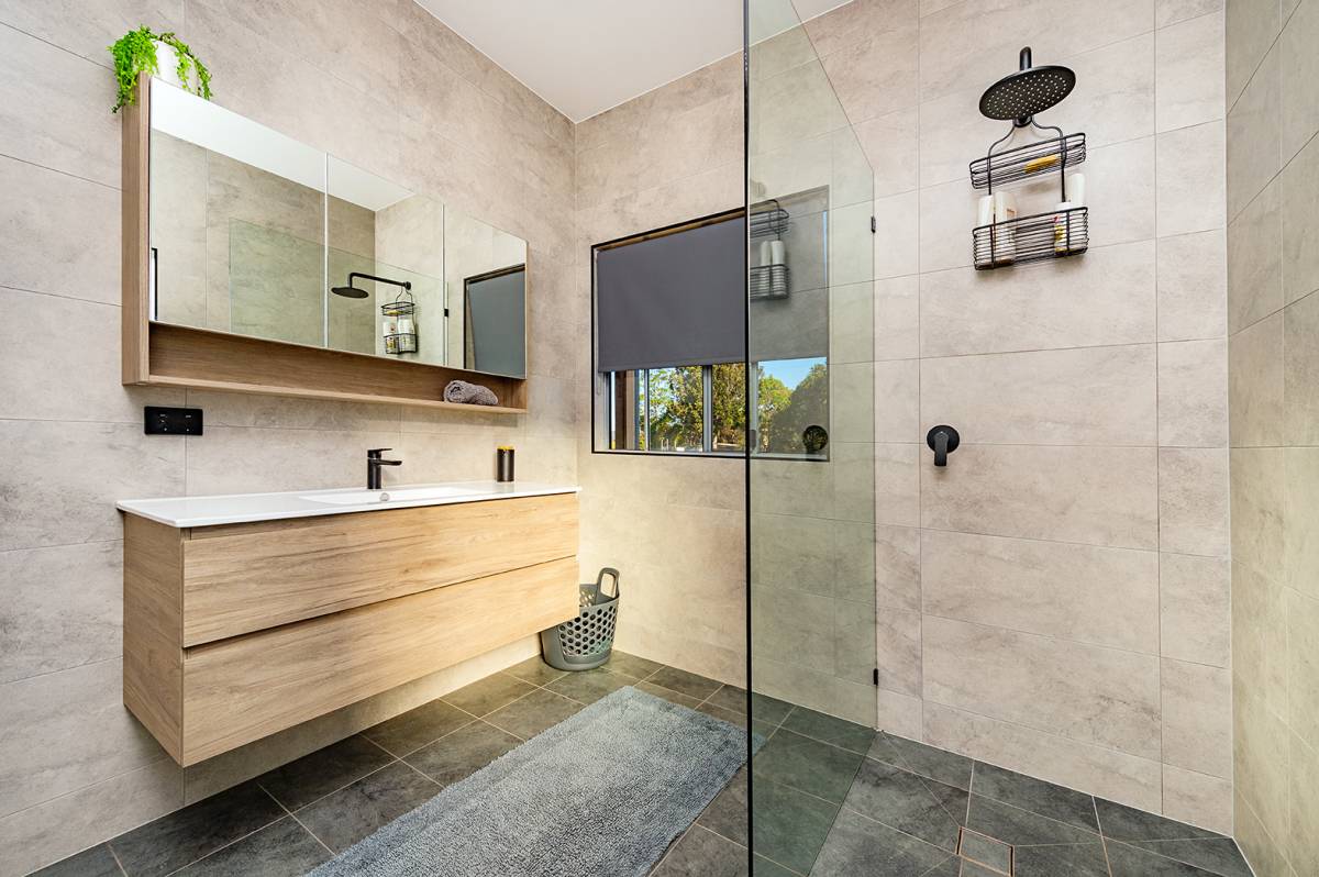 Off-Grid Beauty - Mick Ainsworth Building